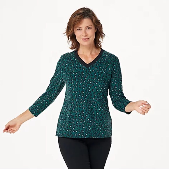elizabeth and Clarke | Tops | Elizabeth Clarke Leopard Printed 34sleeve ...